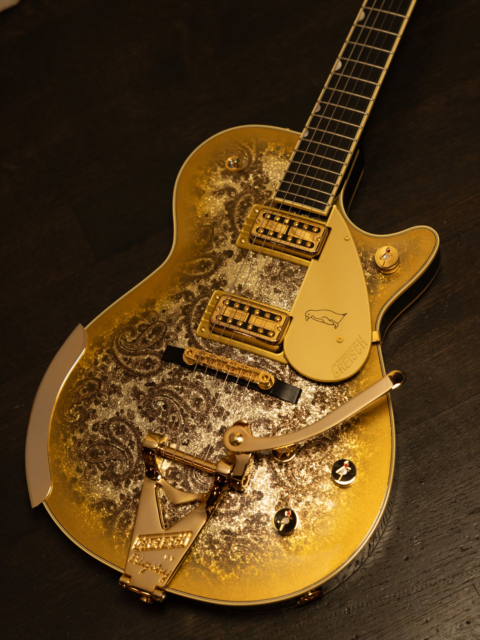 Gretsch G6134TG Limited Edition Paisley Penguin - Gold Paisley